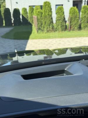 Black Skoda Kodiaq 2024 in Riga, with an engine capacity of 2.00 L and mileage of 50 thousand km for 38600 €, photo 7 on AUTOMOTO.COM.LV