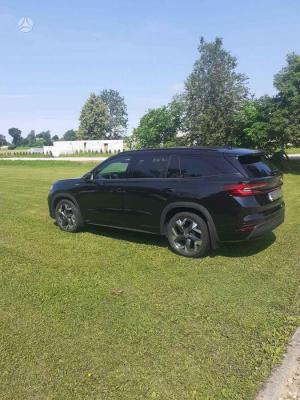 Black Skoda Kodiaq 2024 in Plunge, with an engine capacity of 1.97 L and mileage of 15 thousand km for 37000 €, photo 4 on AUTOMOTO.COM.LV
