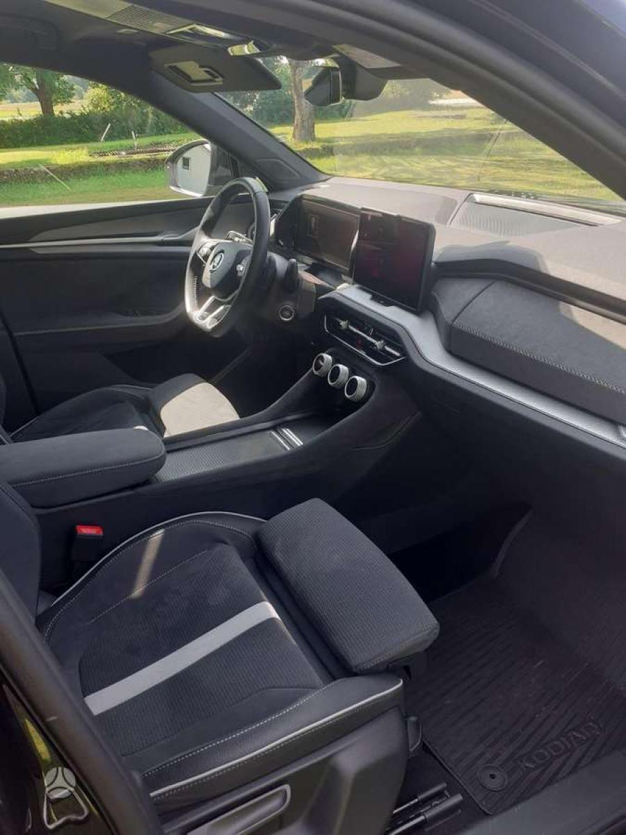 Black Skoda Kodiaq 2024 in Plunge, with an engine capacity of 1.97 L and mileage of 15 thousand km for 37000 €, photo 7 on AUTOMOTO.COM.LV