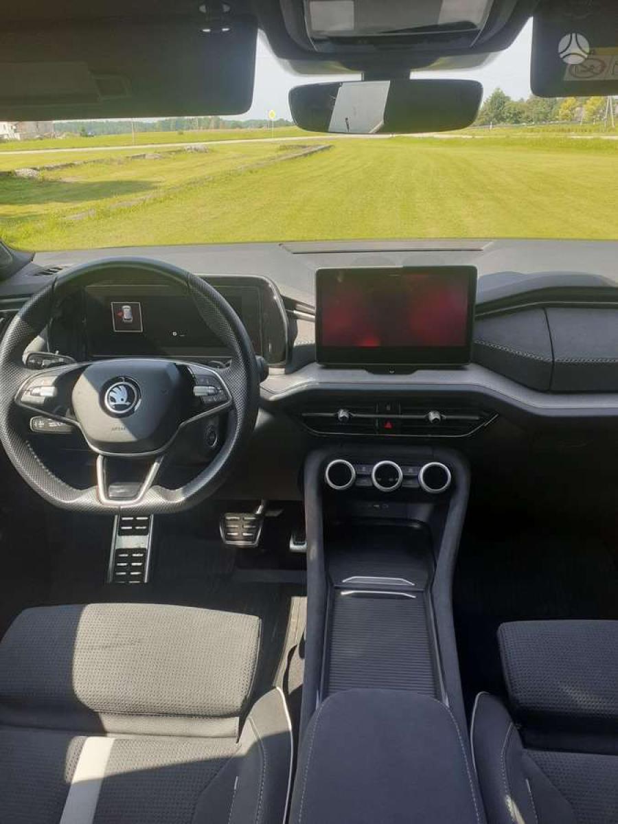 Black Skoda Kodiaq 2024 in Plunge, with an engine capacity of 1.97 L and mileage of 15 thousand km for 37000 €, photo 8 on AUTOMOTO.COM.LV