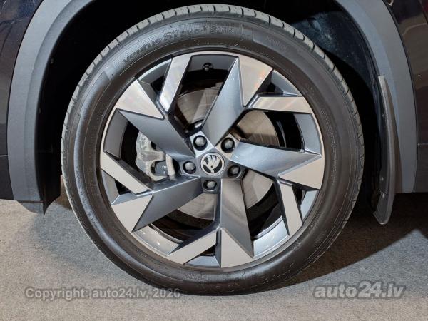 Melns Skoda Kodiaq 2024 Tallina, ar dzinēja tilpumu 2.00 L un nobraukumu 38 tūkst. km par 47900 €, foto 4 vietnē AUTOMOTO.COM.LV
