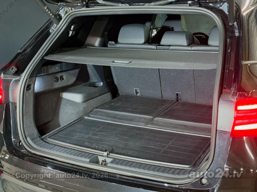 Melns Skoda Kodiaq 2024 Tallina, ar dzinēja tilpumu 2.00 L un nobraukumu 38 tūkst. km par 47900 €, foto 18 vietnē AUTOMOTO.COM.LV