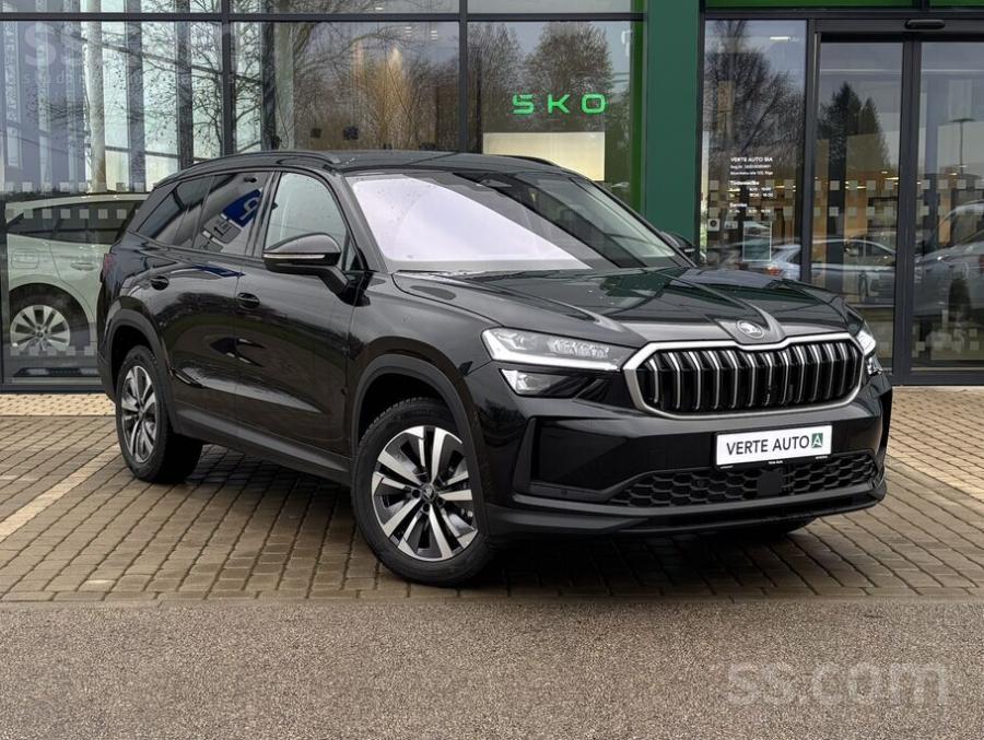 Melns Skoda Kodiaq 2025 Rīga, ar dzinēja tilpumu 1.50 L un nobraukumu 3 tūkst. km par 41490 €, foto 2 vietnē AUTOMOTO.COM.LV