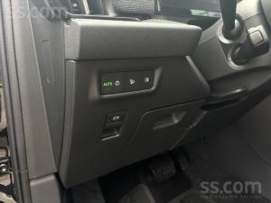 Melns Skoda Kodiaq 2025 Rīga, ar dzinēja tilpumu 1.50 L un nobraukumu 3 tūkst. km par 41490 €, foto 9 vietnē AUTOMOTO.COM.LV