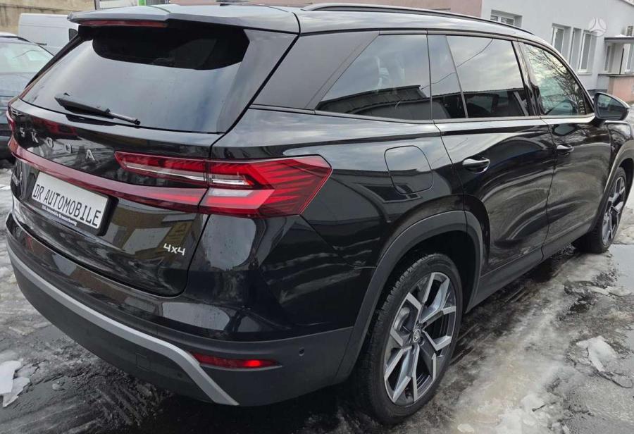 Melns Skoda Kodiaq 2025 Kauņa, ar dzinēja tilpumu 1.97 L un nobraukumu 6 tūkst. km par 48500 €, foto 3 vietnē AUTOMOTO.COM.LV