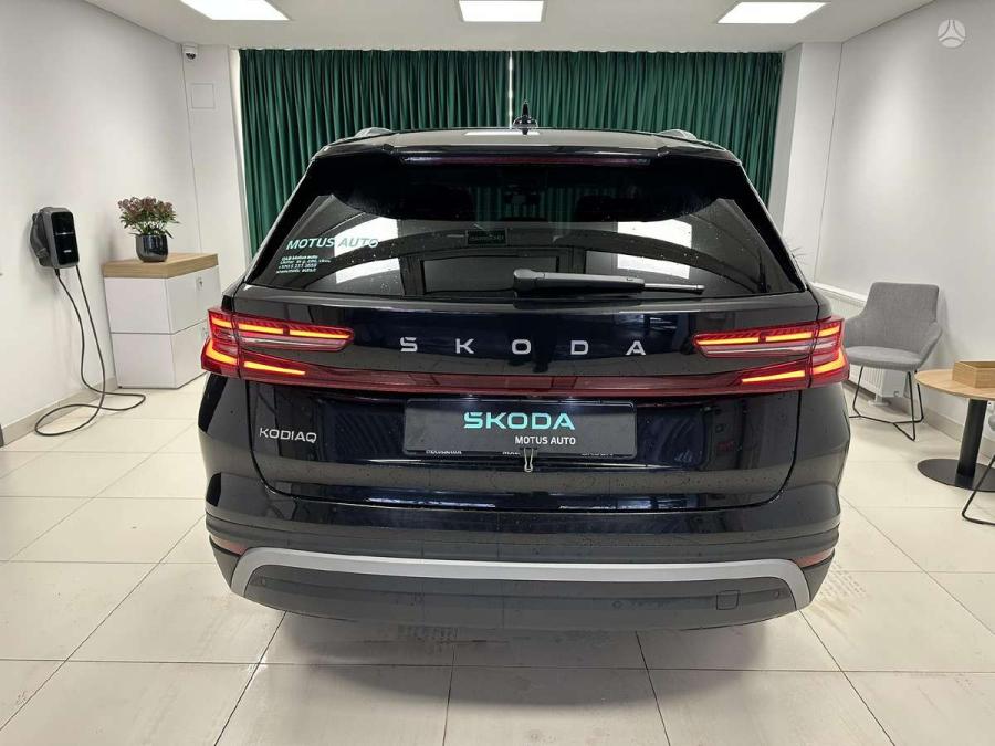 Черный Шкода Kodiaq 2025 в Вильнюс, объемом двигателя 1.97 л и пробегом 13 тыс. км за 39500 €, фото 4 на AUTOMOTO.COM.LV