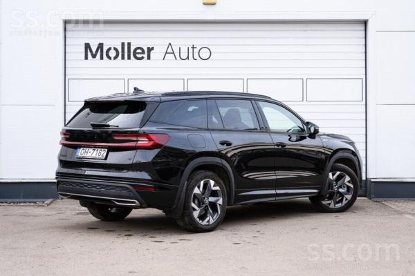Black Skoda Kodiaq 2025 in Riga, with an engine capacity of 1.50 L and mileage of 10 thousand km for 44550 €, photo 3 on AUTOMOTO.COM.LV