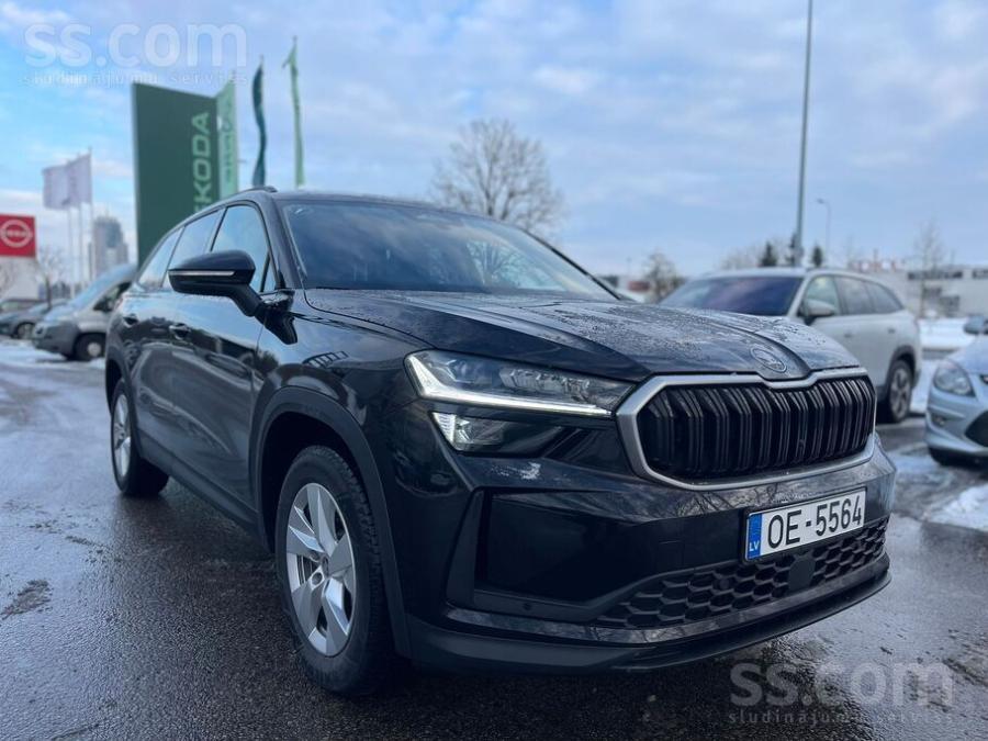 Melns Skoda Kodiaq 2025 Rīga, ar dzinēja tilpumu 1.50 L un nobraukumu 26 tūkst. km par 31200 €, foto 4 vietnē AUTOMOTO.COM.LV