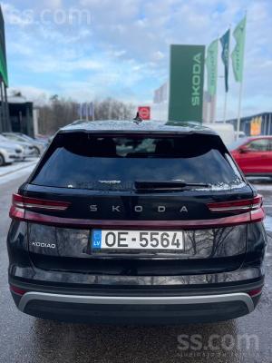 Melns Skoda Kodiaq 2025 Rīga, ar dzinēja tilpumu 1.50 L un nobraukumu 26 tūkst. km par 31200 €, foto 7 vietnē AUTOMOTO.COM.LV