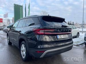 Melns Skoda Kodiaq 2025 Rīga, ar dzinēja tilpumu 1.50 L un nobraukumu 26 tūkst. km par 31200 €, foto 12 vietnē AUTOMOTO.COM.LV