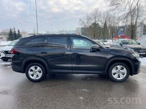 Melns Skoda Kodiaq 2025 Rīga, ar dzinēja tilpumu 1.50 L un nobraukumu 26 tūkst. km par 31200 €, foto 16 vietnē AUTOMOTO.COM.LV
