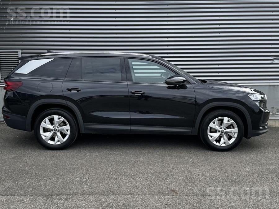 Melns Skoda Kodiaq 2025 Rīga, ar dzinēja tilpumu 1.50 L un nobraukumu 23 tūkst. km par 34500 €, foto 7 vietnē AUTOMOTO.COM.LV