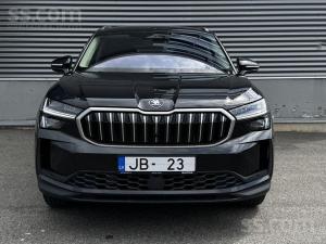 Melns Skoda Kodiaq 2025 Rīga, ar dzinēja tilpumu 1.50 L un nobraukumu 23 tūkst. km par 34500 €, foto 9 vietnē AUTOMOTO.COM.LV