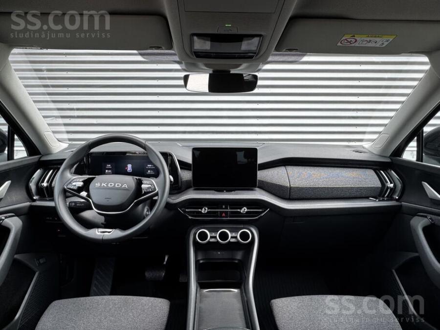 Melns Skoda Kodiaq 2025 Rīga, ar dzinēja tilpumu 1.50 L un nobraukumu 23 tūkst. km par 34500 €, foto 15 vietnē AUTOMOTO.COM.LV