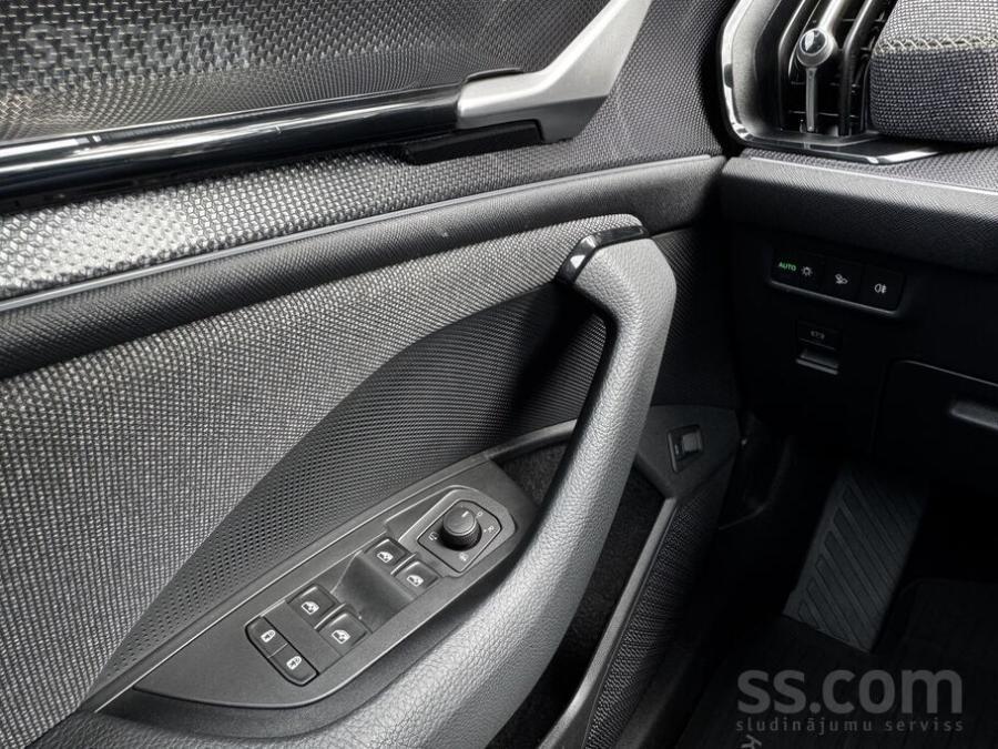 Melns Skoda Kodiaq 2025 Rīga, ar dzinēja tilpumu 1.50 L un nobraukumu 23 tūkst. km par 34500 €, foto 21 vietnē AUTOMOTO.COM.LV