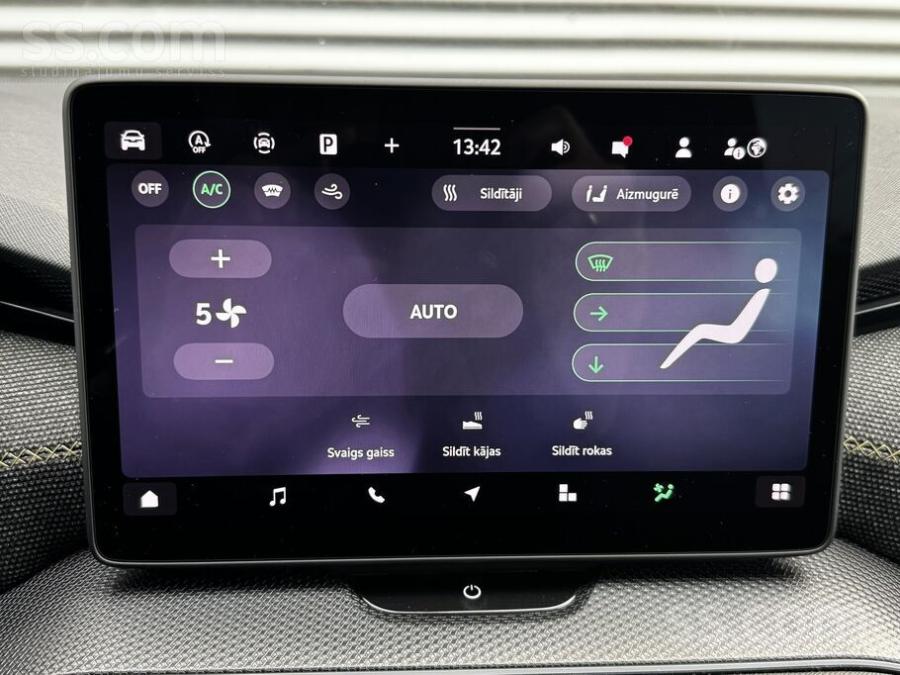 Melns Skoda Kodiaq 2025 Rīga, ar dzinēja tilpumu 1.50 L un nobraukumu 23 tūkst. km par 34500 €, foto 26 vietnē AUTOMOTO.COM.LV