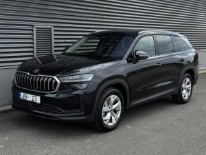 Черный Шкода Kodiaq 2025 в Рига, объемом двигателя 1.50 л и пробегом 23 тыс. км за 34900 €, фото  на AUTOMOTO.COM.LV