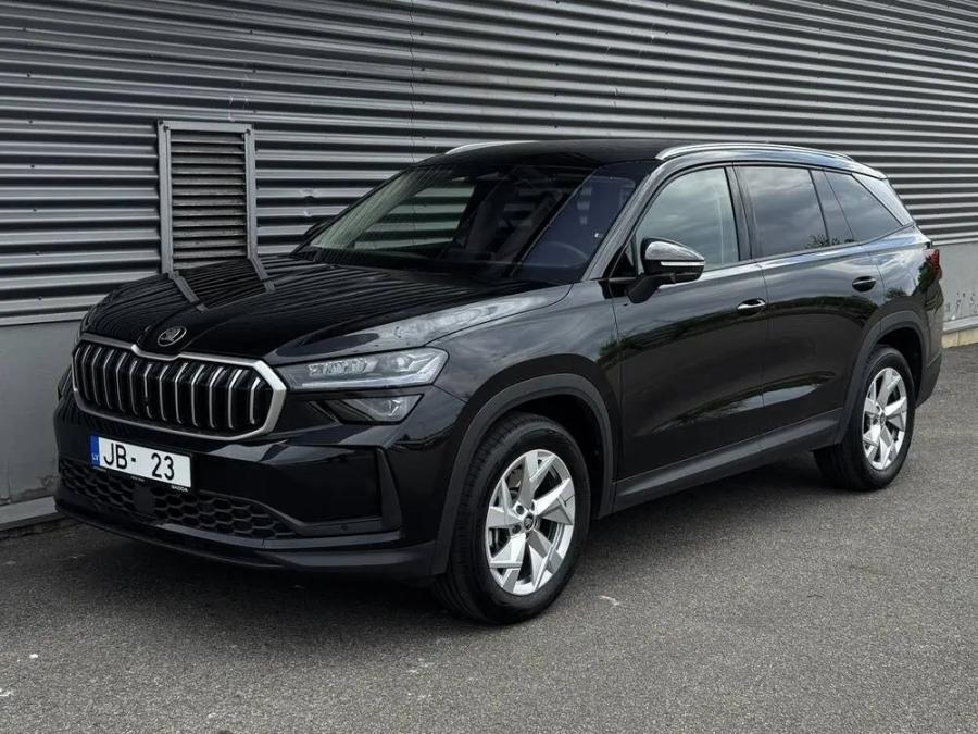 Черный Шкода Kodiaq 2025 в Рига, объемом двигателя 1.50 л и пробегом 23 тыс. км за 34900 €, фото 1 на AUTOMOTO.COM.LV