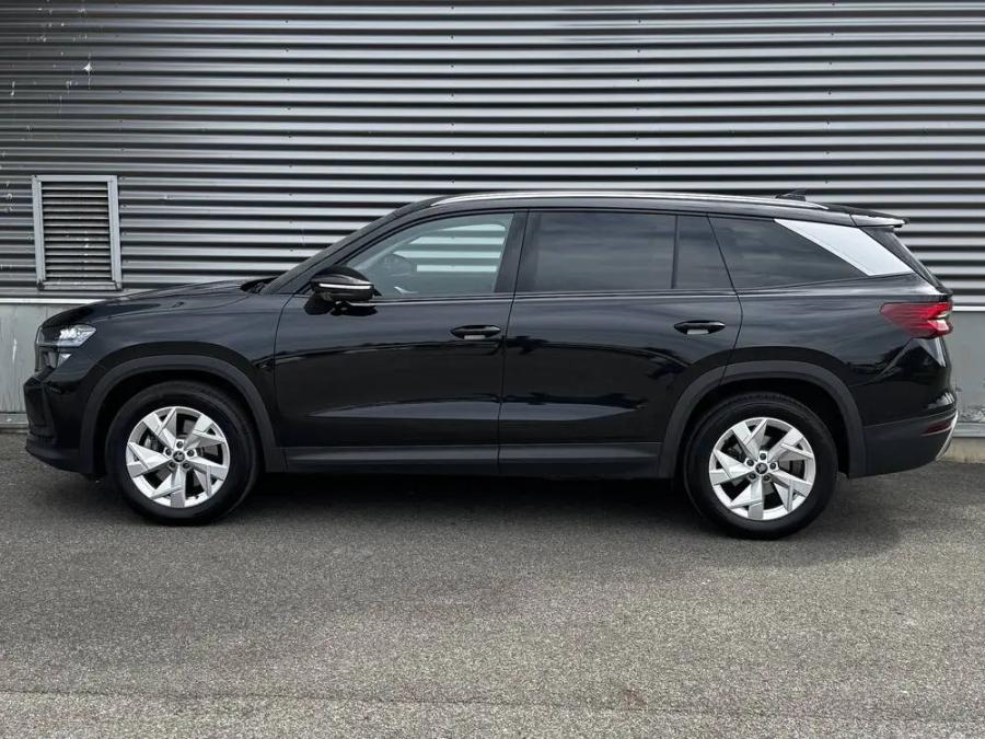 Черный Шкода Kodiaq 2025 в Рига, объемом двигателя 1.50 л и пробегом 23 тыс. км за 34900 €, фото 3 на AUTOMOTO.COM.LV