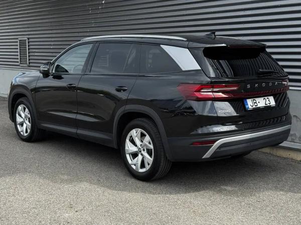 Черный Шкода Kodiaq 2025 в Рига, объемом двигателя 1.50 л и пробегом 23 тыс. км за 34900 €, фото 3 на AUTOMOTO.COM.LV