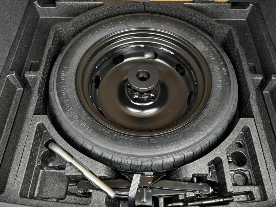 Черный Шкода Kodiaq 2025 в Рига, объемом двигателя 1.50 л и пробегом 23 тыс. км за 34900 €, фото 30 на AUTOMOTO.COM.LV