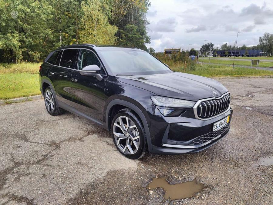 Black Skoda Kodiaq 2025 in Kaunas, with an engine capacity of 1.97 L and mileage of 5 thousand km for 45900 €, photo 4 on AUTOMOTO.COM.LV
