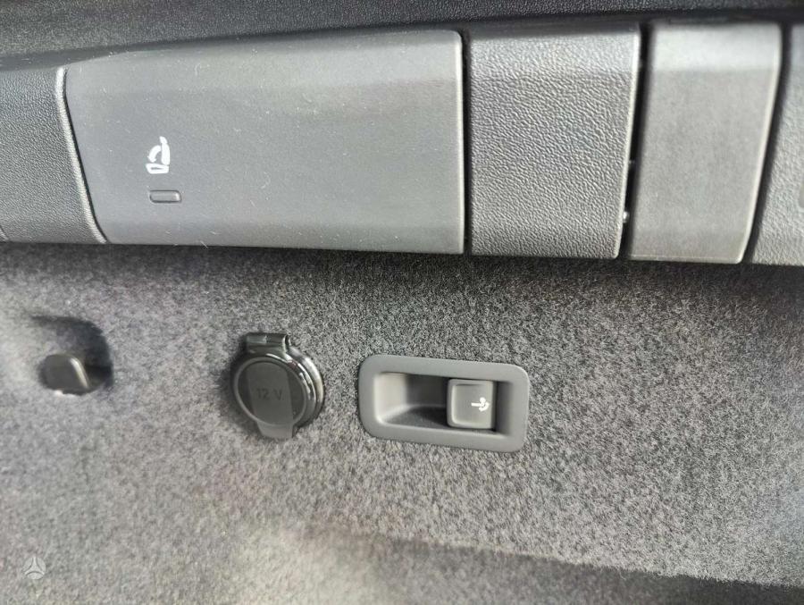 Black Skoda Kodiaq 2025 in Kaunas, with an engine capacity of 1.97 L and mileage of 5 thousand km for 45900 €, photo 22 on AUTOMOTO.COM.LV