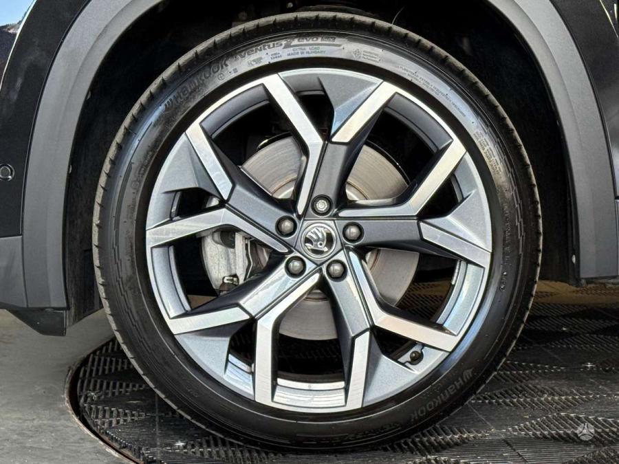 Melns Skoda Kodiaq 2025 Kauņa, ar dzinēja tilpumu 1.97 L un nobraukumu 5 tūkst. km par 45990 €, foto 8 vietnē AUTOMOTO.COM.LV