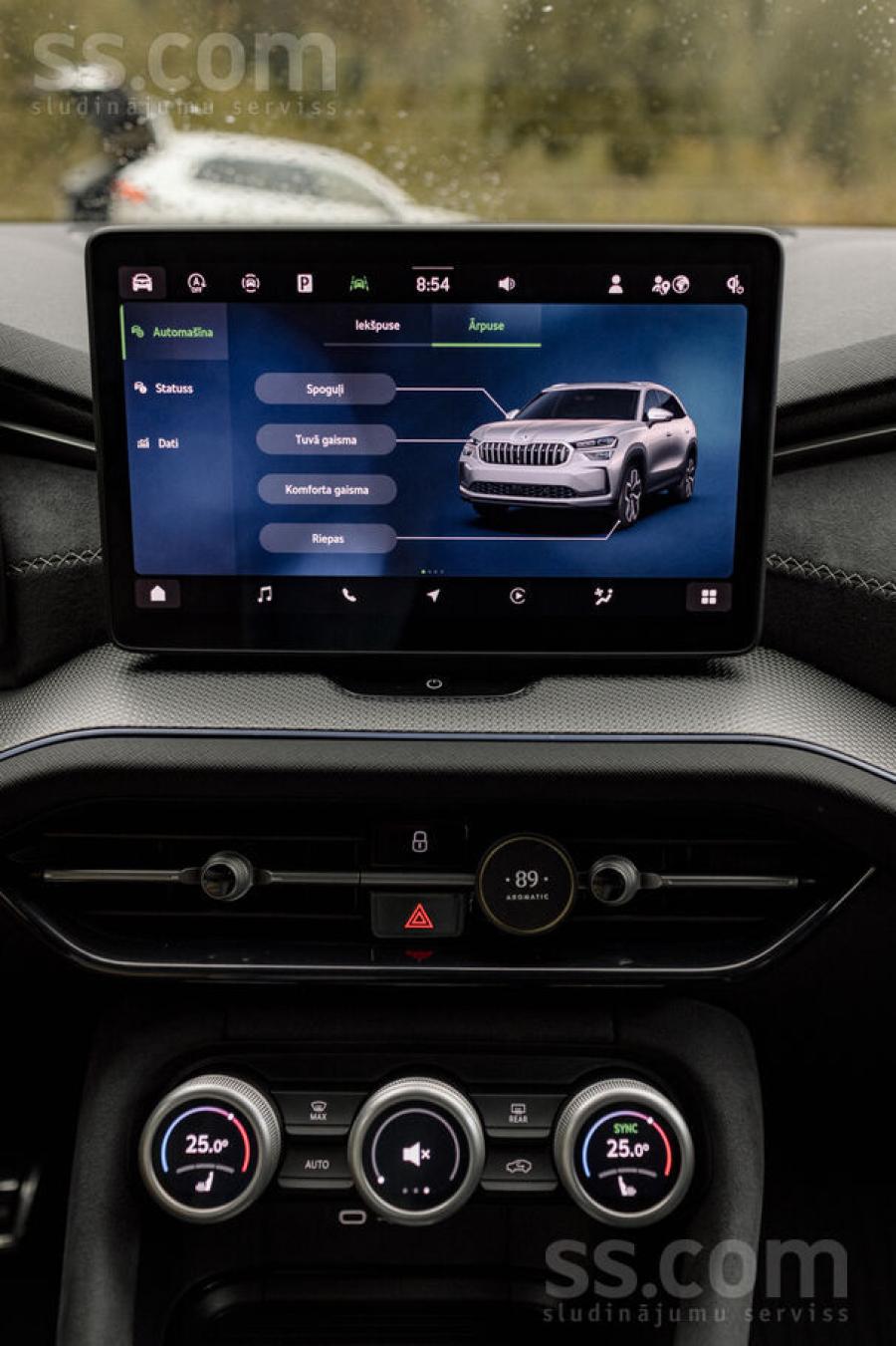 Black Skoda Kodiaq 2025 in Riga, with an engine capacity of 2.00 L and mileage of 84 thousand km for 34300 €, photo 19 on AUTOMOTO.COM.LV