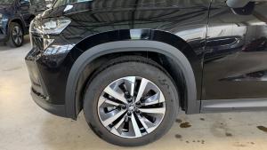 Melns Skoda Kodiaq 2025 Rīga, ar dzinēja tilpumu 1.50 L un nobraukumu 10 tūkst. km par 32900 €, foto 8 vietnē AUTOMOTO.COM.LV
