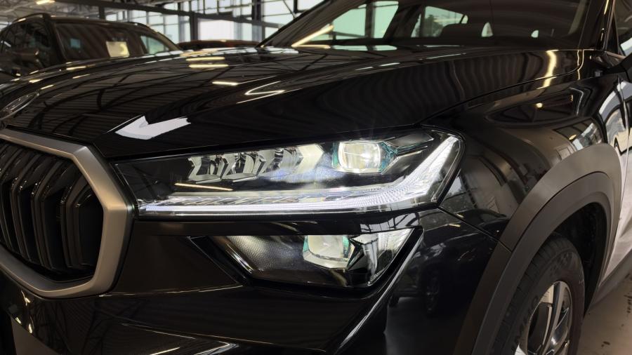 Melns Skoda Kodiaq 2025 Rīga, ar dzinēja tilpumu 1.50 L un nobraukumu 10 tūkst. km par 32900 €, foto 9 vietnē AUTOMOTO.COM.LV