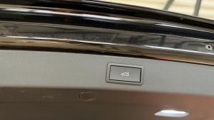 Melns Skoda Kodiaq 2025 Rīga, ar dzinēja tilpumu 1.50 L un nobraukumu 10 tūkst. km par 32900 €, foto 16 vietnē AUTOMOTO.COM.LV