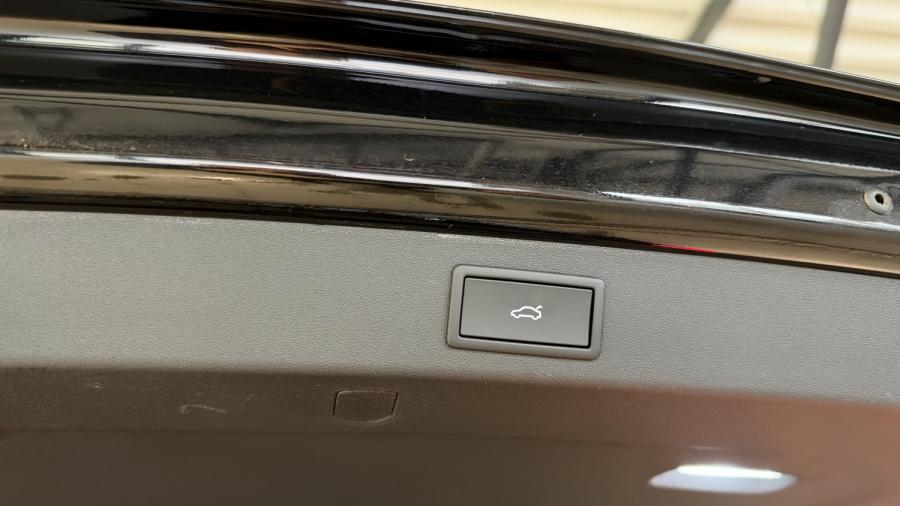 Melns Skoda Kodiaq 2025 Rīga, ar dzinēja tilpumu 1.50 L un nobraukumu 10 tūkst. km par 32900 €, foto 16 vietnē AUTOMOTO.COM.LV