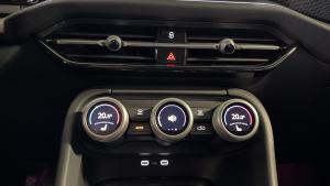Melns Skoda Kodiaq 2025 Rīga, ar dzinēja tilpumu 1.50 L un nobraukumu 10 tūkst. km par 32900 €, foto 26 vietnē AUTOMOTO.COM.LV