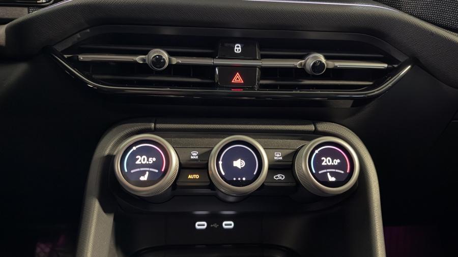 Melns Skoda Kodiaq 2025 Rīga, ar dzinēja tilpumu 1.50 L un nobraukumu 10 tūkst. km par 32900 €, foto 26 vietnē AUTOMOTO.COM.LV