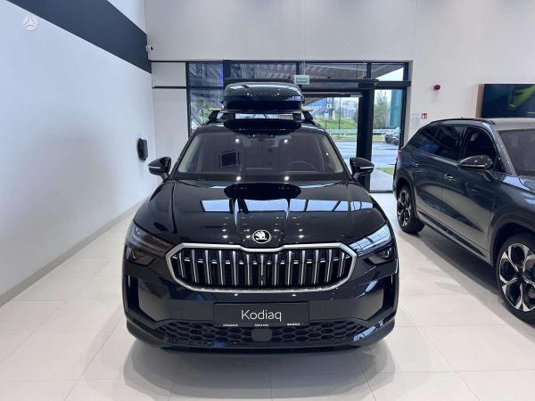 Melns Skoda Kodiaq 2026 Viļņa, ar dzinēja tilpumu 1.50 L un nobraukumu 2 tūkst. km par 37890 €, foto 2 vietnē AUTOMOTO.COM.LV