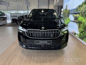 Melns Skoda Kodiaq 2026 Valmiera, ar dzinēja tilpumu 1.50 L un nobraukumu 0 tūkst. km par 42400 €, foto 3 vietnē AUTOMOTO.COM.LV