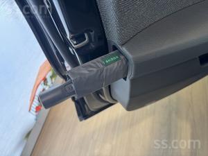 Melns Skoda Kodiaq 2026 Valmiera, ar dzinēja tilpumu 1.50 L un nobraukumu 0 tūkst. km par 42400 €, foto 20 vietnē AUTOMOTO.COM.LV