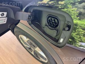 Melns Skoda Kodiaq 2026 Valmiera, ar dzinēja tilpumu 1.50 L un nobraukumu 0 tūkst. km par 42400 €, foto 23 vietnē AUTOMOTO.COM.LV