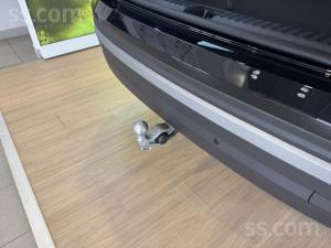 Melns Skoda Kodiaq 2026 Valmiera, ar dzinēja tilpumu 1.50 L un nobraukumu 0 tūkst. km par 42400 €, foto 29 vietnē AUTOMOTO.COM.LV