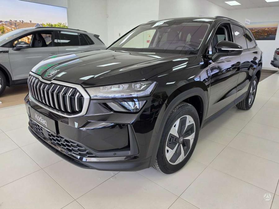 Черный Шкода Kodiaq 2026 в Шяуляй, объемом двигателя 1.97 л и пробегом 0 тыс. км за 46910 €, фото 1 на AUTOMOTO.COM.LV