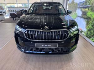 Melns Skoda Kodiaq 2026 Valmiera, ar dzinēja tilpumu 1.50 L un nobraukumu 0 tūkst. km par 45500 €, foto 3 vietnē AUTOMOTO.COM.LV