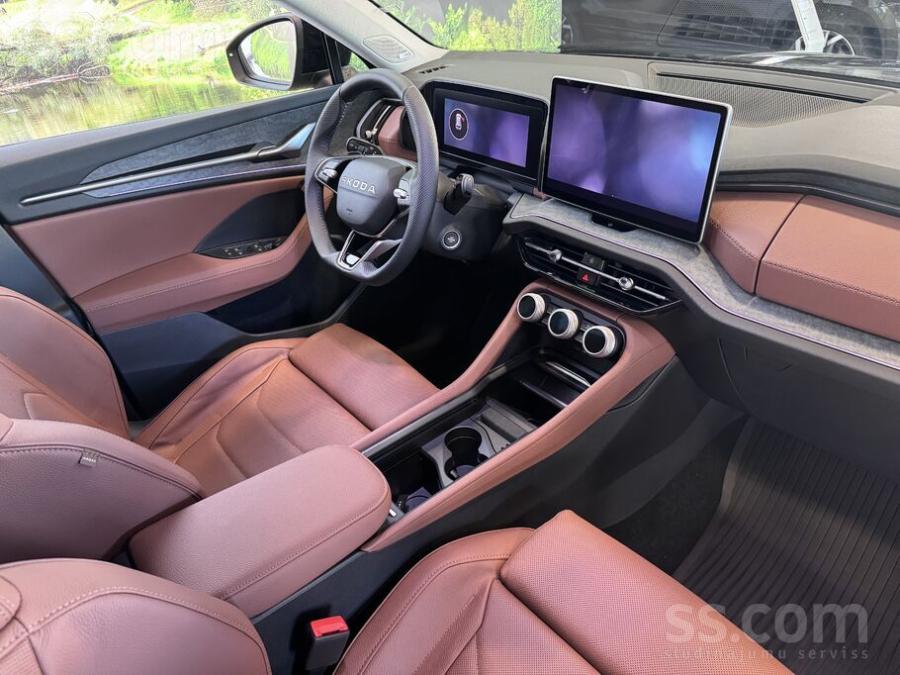Melns Skoda Kodiaq 2026 Valmiera, ar dzinēja tilpumu 1.50 L un nobraukumu 0 tūkst. km par 45500 €, foto 11 vietnē AUTOMOTO.COM.LV