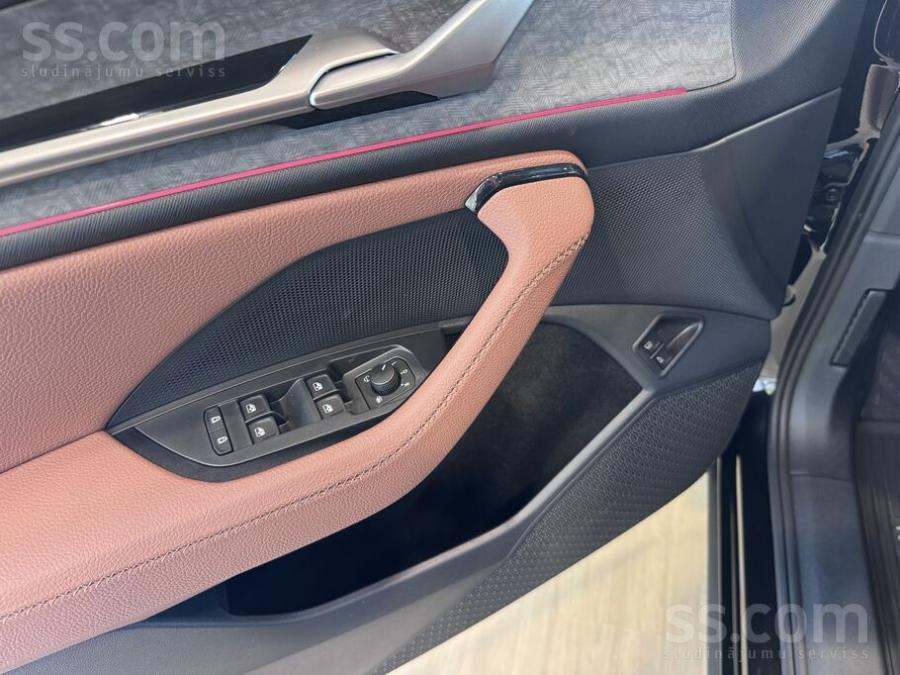 Melns Skoda Kodiaq 2026 Valmiera, ar dzinēja tilpumu 1.50 L un nobraukumu 0 tūkst. km par 45500 €, foto 18 vietnē AUTOMOTO.COM.LV