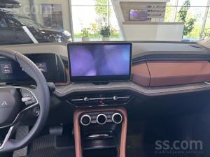 Melns Skoda Kodiaq 2026 Valmiera, ar dzinēja tilpumu 1.50 L un nobraukumu 0 tūkst. km par 45500 €, foto 20 vietnē AUTOMOTO.COM.LV