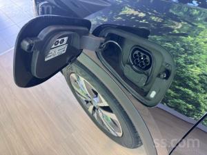 Melns Skoda Kodiaq 2026 Valmiera, ar dzinēja tilpumu 1.50 L un nobraukumu 0 tūkst. km par 45500 €, foto 31 vietnē AUTOMOTO.COM.LV