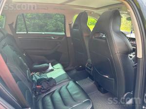 Black Skoda Kodiaq 2017 in Bauska, with an engine capacity of 2.00 L and mileage of 179 thousand km for 15500 €, photo 5 on AUTOMOTO.COM.LV