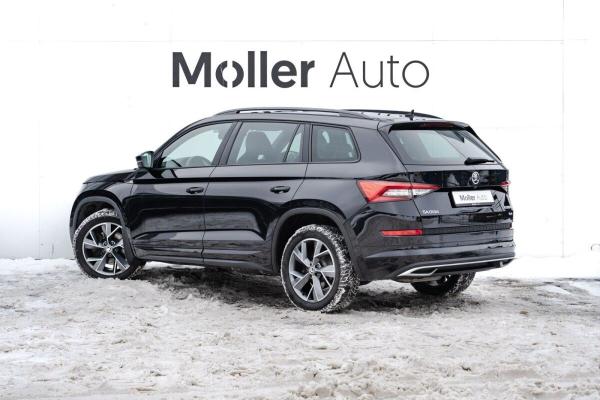 Black Skoda Kodiaq 2018 in Riga, with an engine capacity of 2.00 L and mileage of 202 thousand km for 23650 €, photo 3 on AUTOMOTO.COM.LV