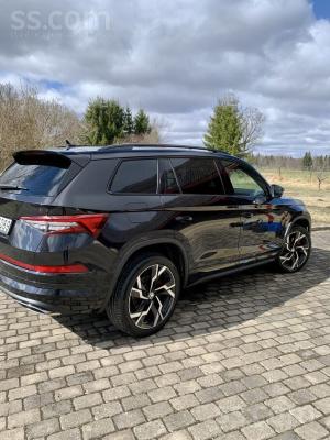 Melns Skoda Kodiaq 2023 Rīga, ar dzinēja tilpumu 2.00 L un nobraukumu 69 tūkst. km par 36000 €, foto 21 vietnē AUTOMOTO.COM.LV