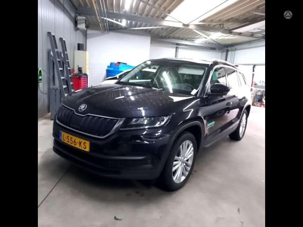 Melns Skoda Kodiaq 2021 Viļņa, ar dzinēja tilpumu 1.50 L un nobraukumu 190 tūkst. km par 21054 €, foto 4 vietnē AUTOMOTO.COM.LV